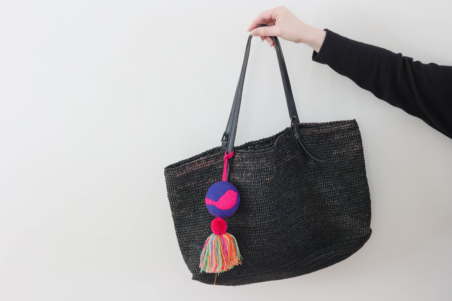 El Fuego Que Nos Unio round bird tassel | nora fleming